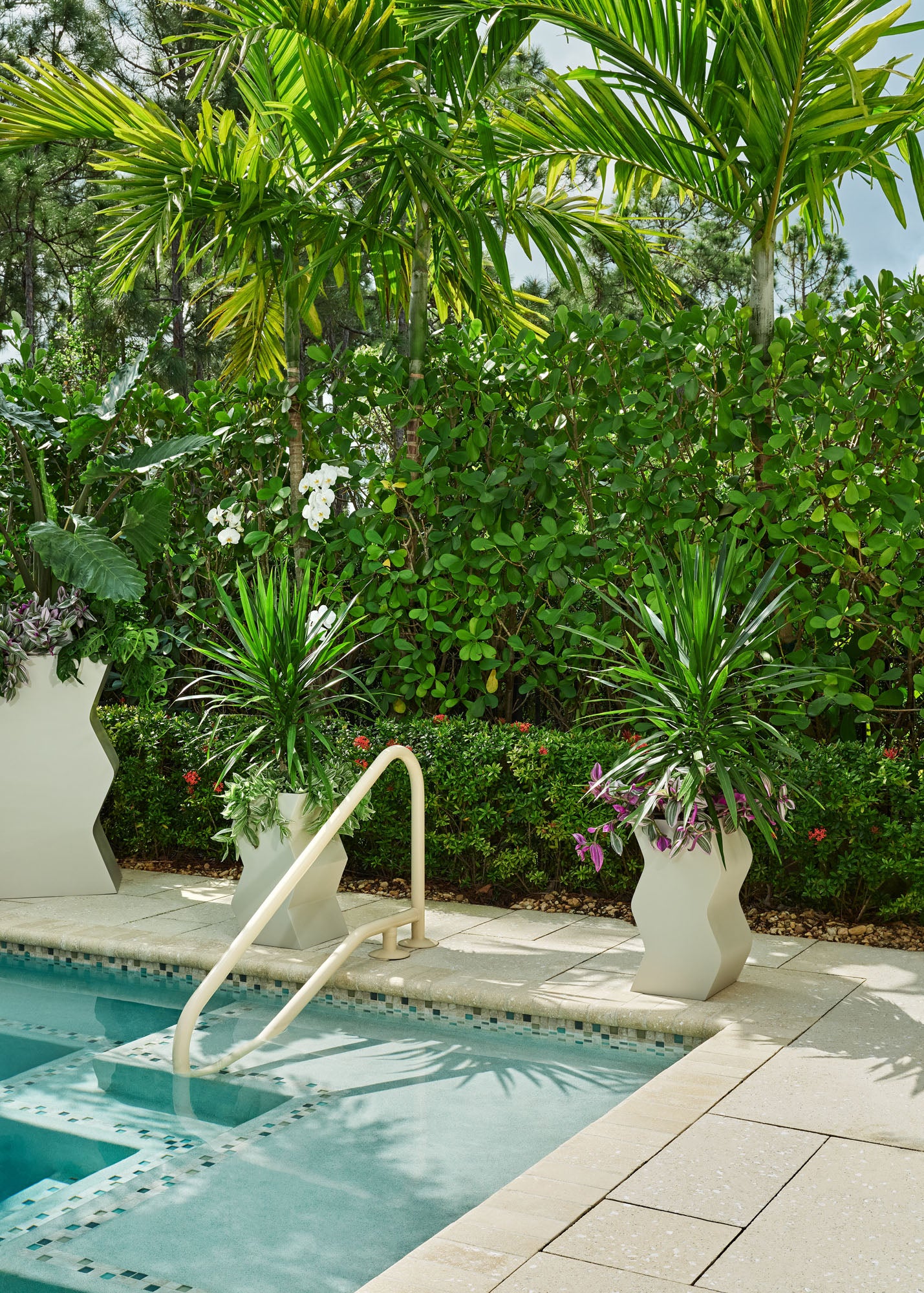 Curvy Planter – Pieces Home